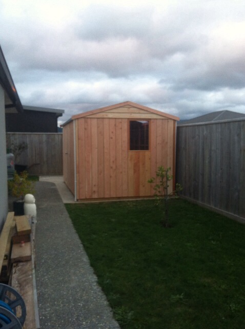 A sunny Otaki day for a shed build – full size with down pipes and ...